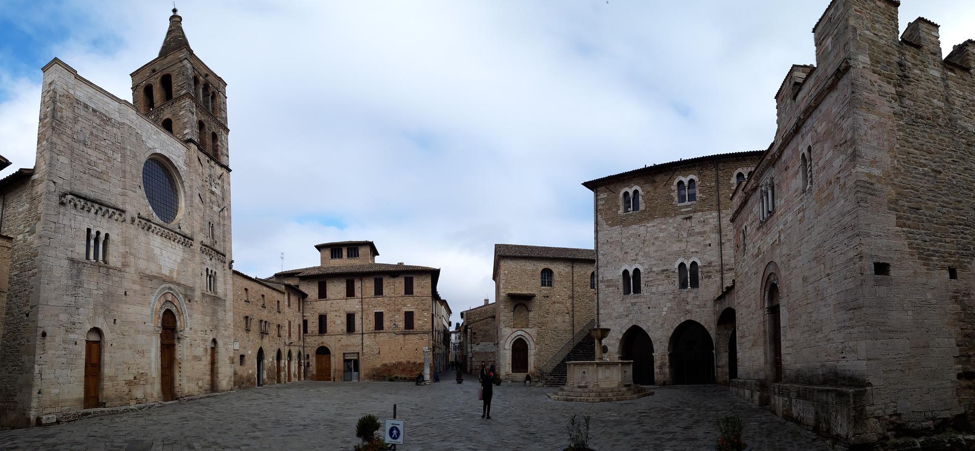 Bevagna Umbria: città di Bevagna Umbria: città di Bevagna alberghi ed ...