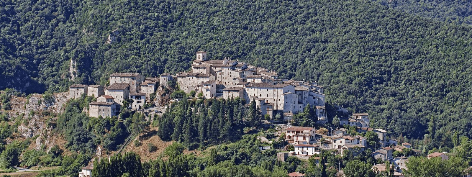 Arrone Umbria: città di Arrone Umbria: città di Arrone alberghi ed ...